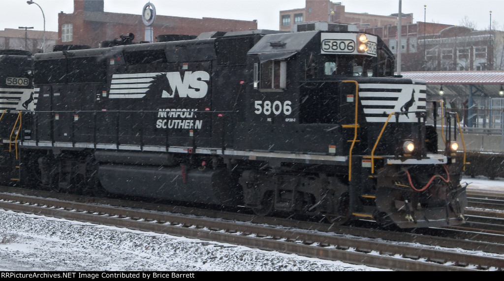 NS 5806